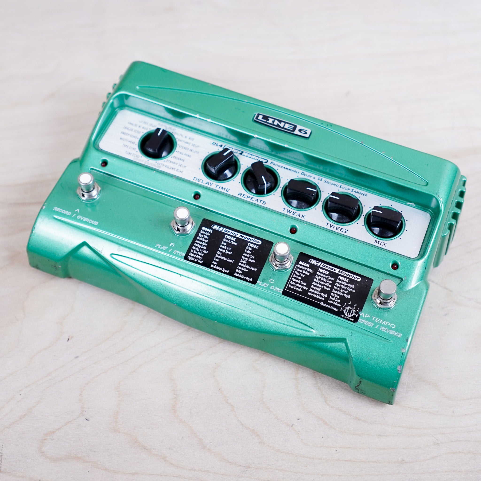 Line 6 DL4 Delay Modeler Green – A Flash Flood of Gear