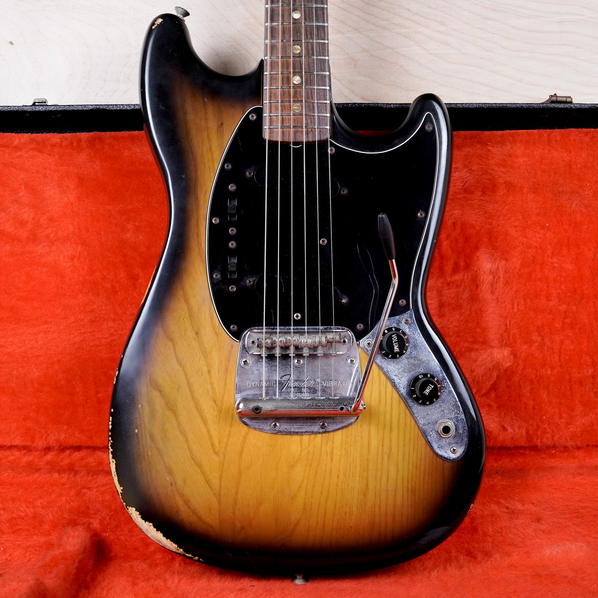Fender Mustang 1978 Sunburst Vintage USA w/ OHSC – A Flash Flood of Gear